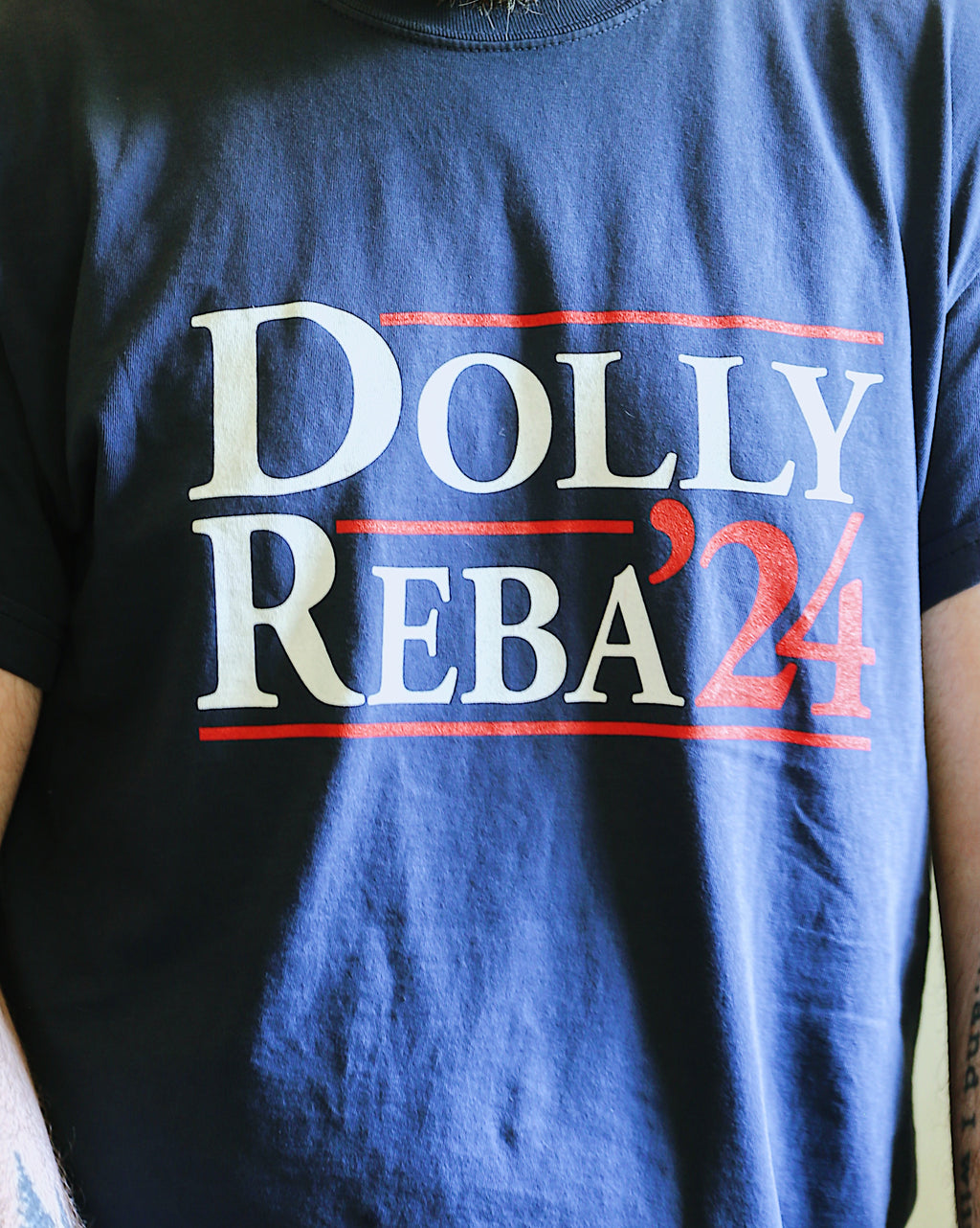 Dolly/Reba '24 Tee – The Beehive General Store