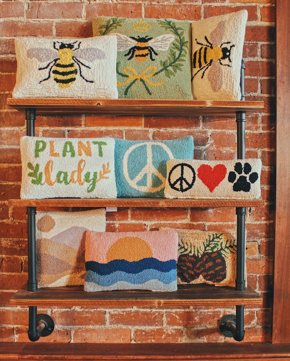 The Beehive General Store