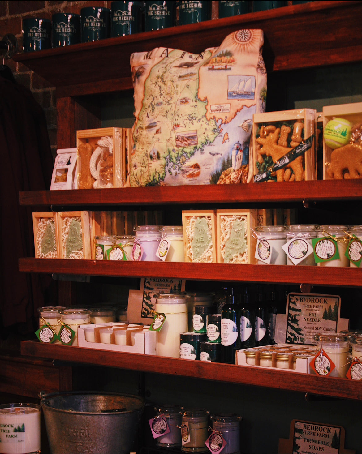 The Beehive General Store